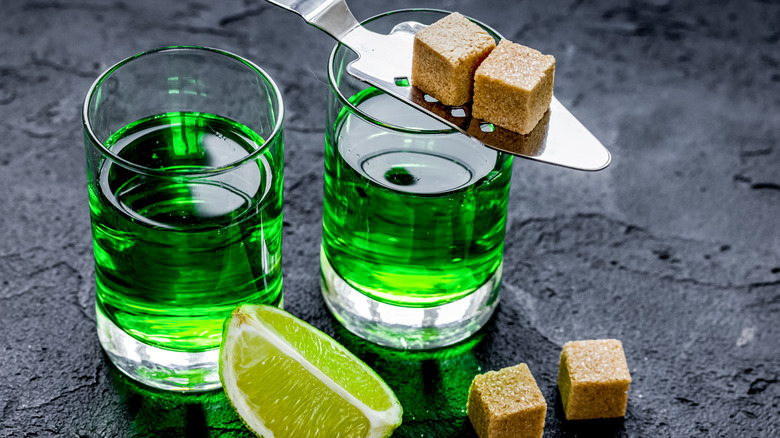 10 Best Drinks To Mix With Absinthe, Ranked