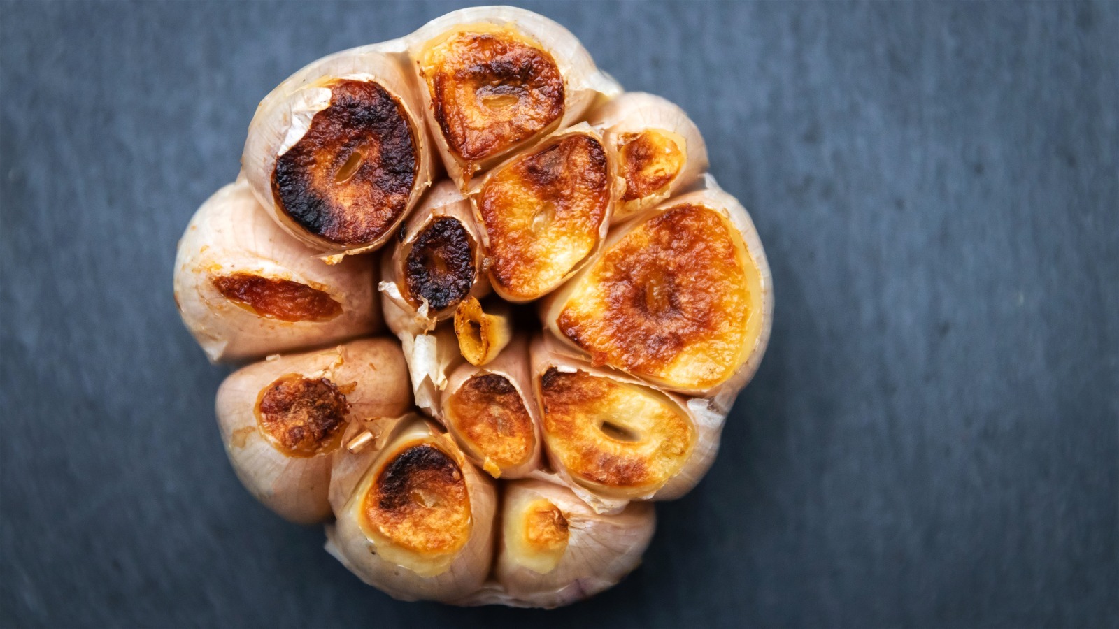 13 Tips You Need To Amplify The Flavors Of Roasted Garlic