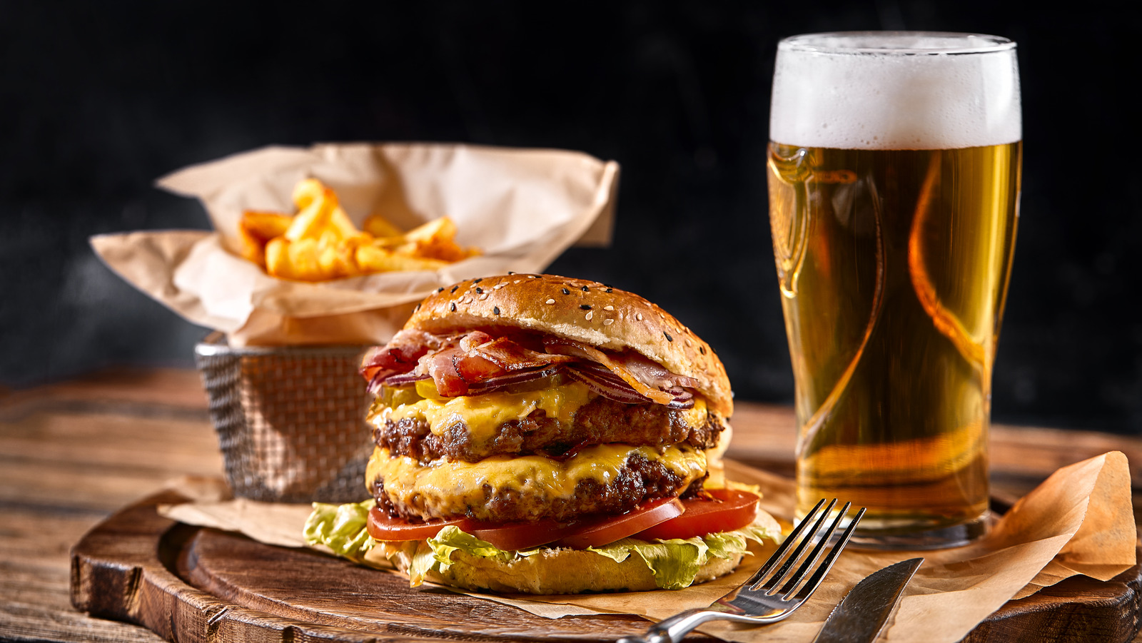 15 Absolute Best Beers To Pair With Burgers