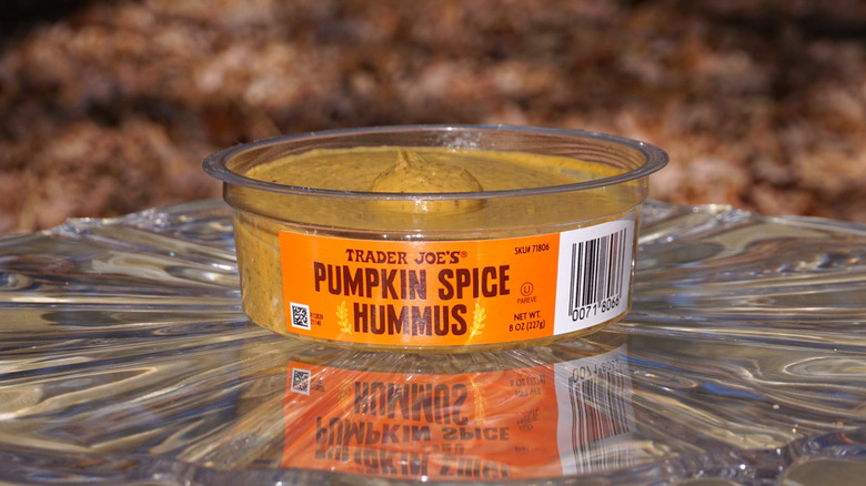 20 Best Thanksgiving Items At Trader Joe's 2022