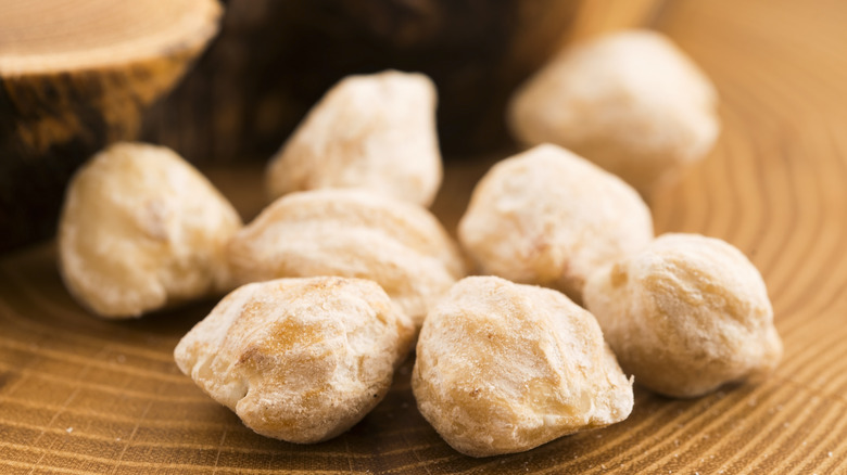 20 Most Popular Types Of Nuts Explained