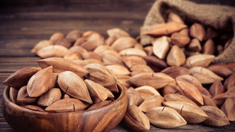 20 Most Popular Types Of Nuts Explained