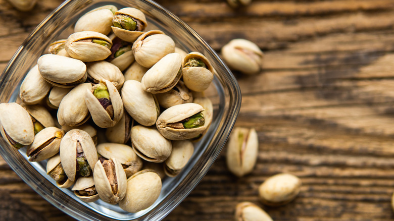 20 Most Popular Types Of Nuts Explained