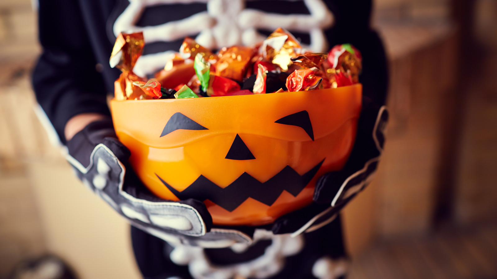 19 Ways To Use Up Leftover Halloween Candy For New Treats