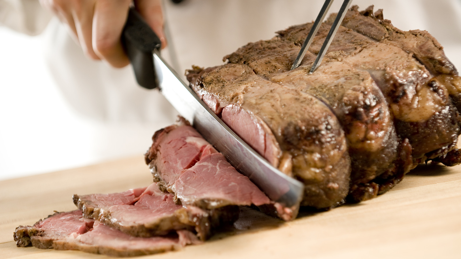 3 Popular Cuts Of Rib Roast, Explained