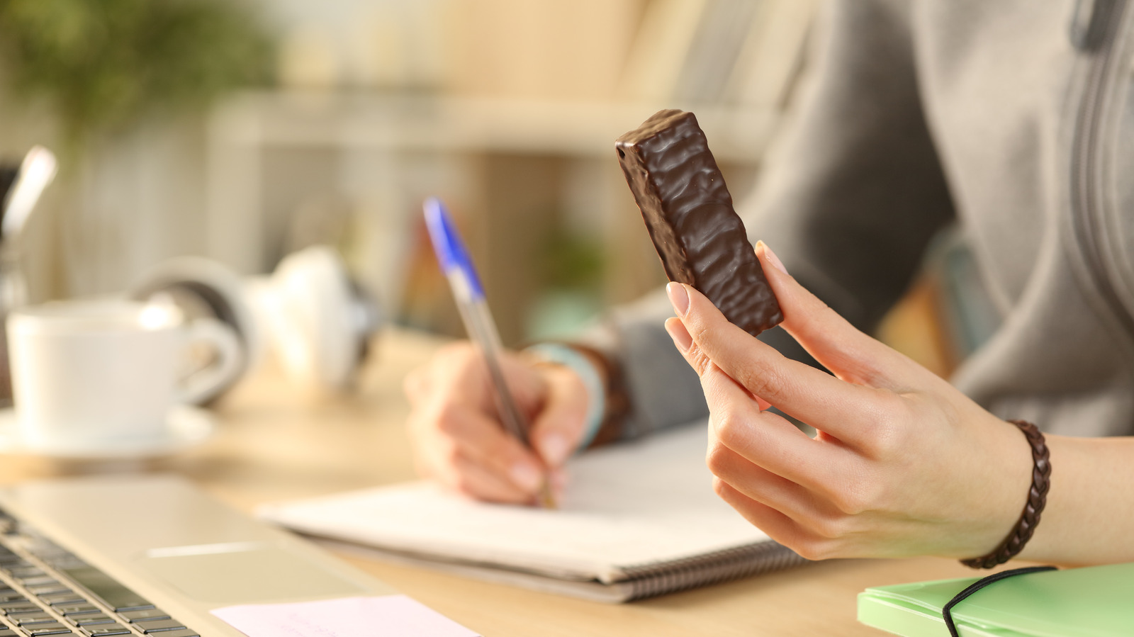 30 Pantry Essentials For Your College Dorm Room