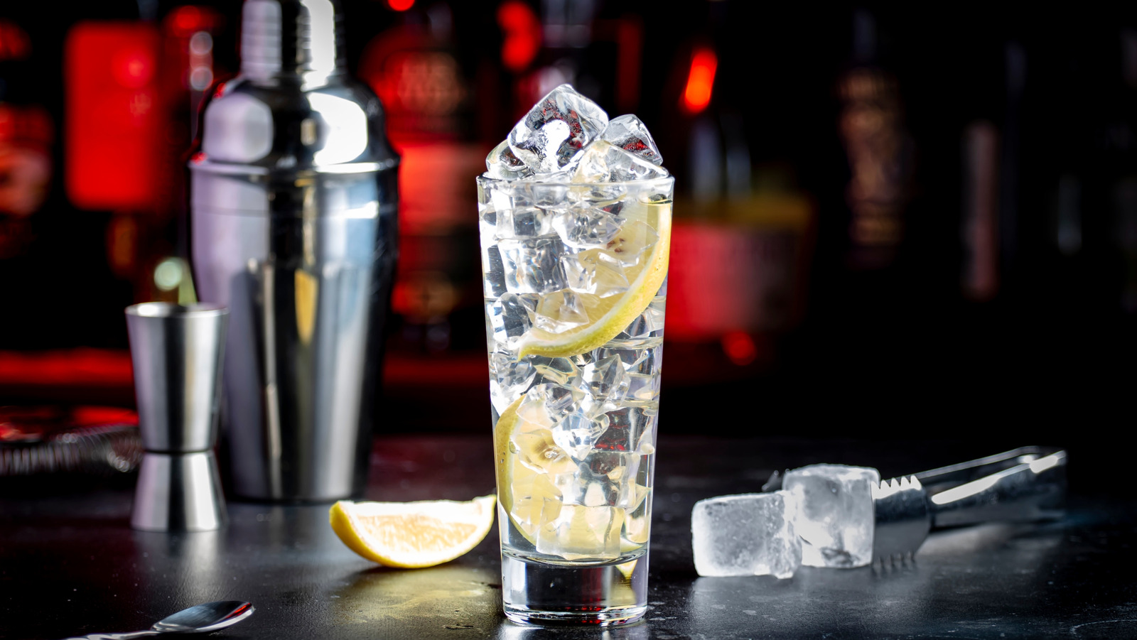 Not Into Gin? Here's What You Need To Make The Perfect Vodka Tonic