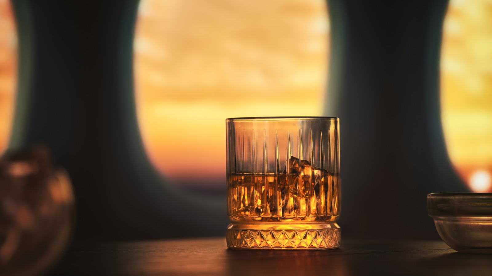 5 In-Flight Cocktails You Can Make With A Bit Of Bourbon