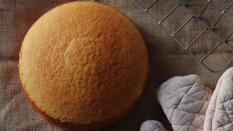 9 Mistakes To Avoid When Ordering Grocery Store Cakes