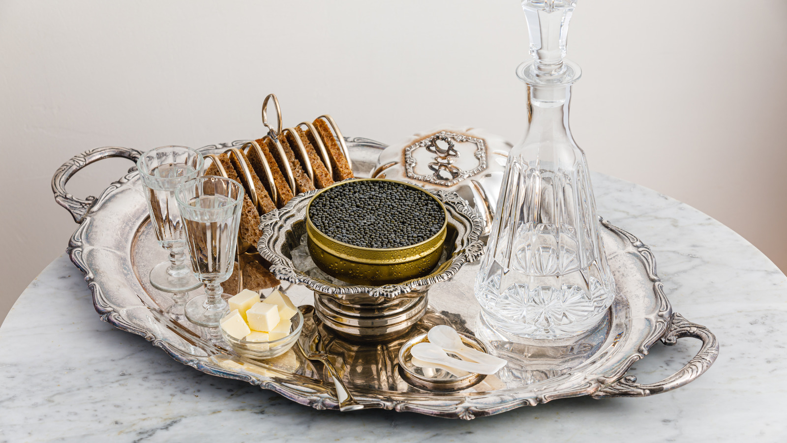 A Fine Dining Chef Explains The Best Way To Enjoy The Iconic Pairing Of ...