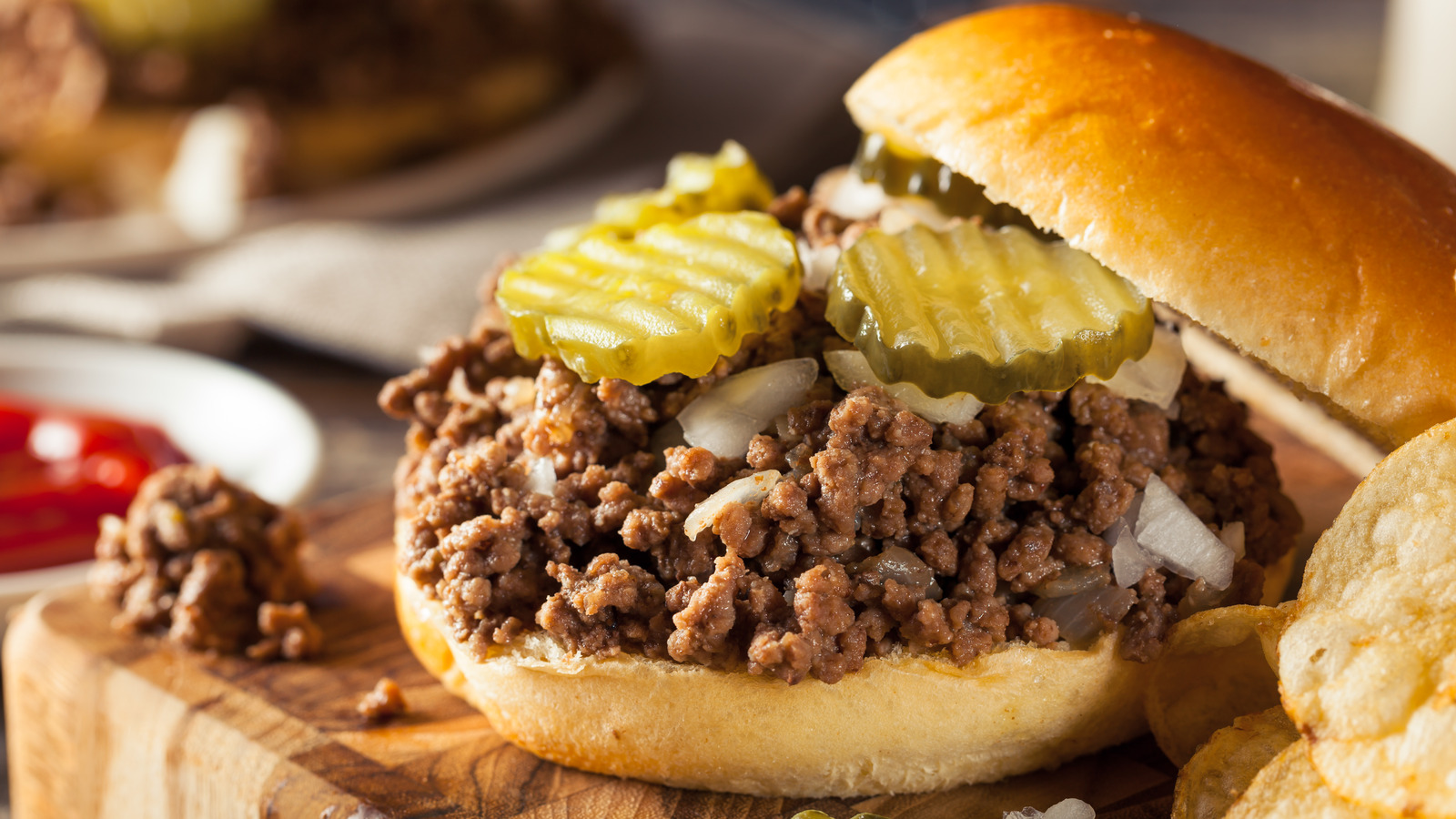 A Loose Meat Sandwich Is Perfect For Repurposing Cooked Ground Beef