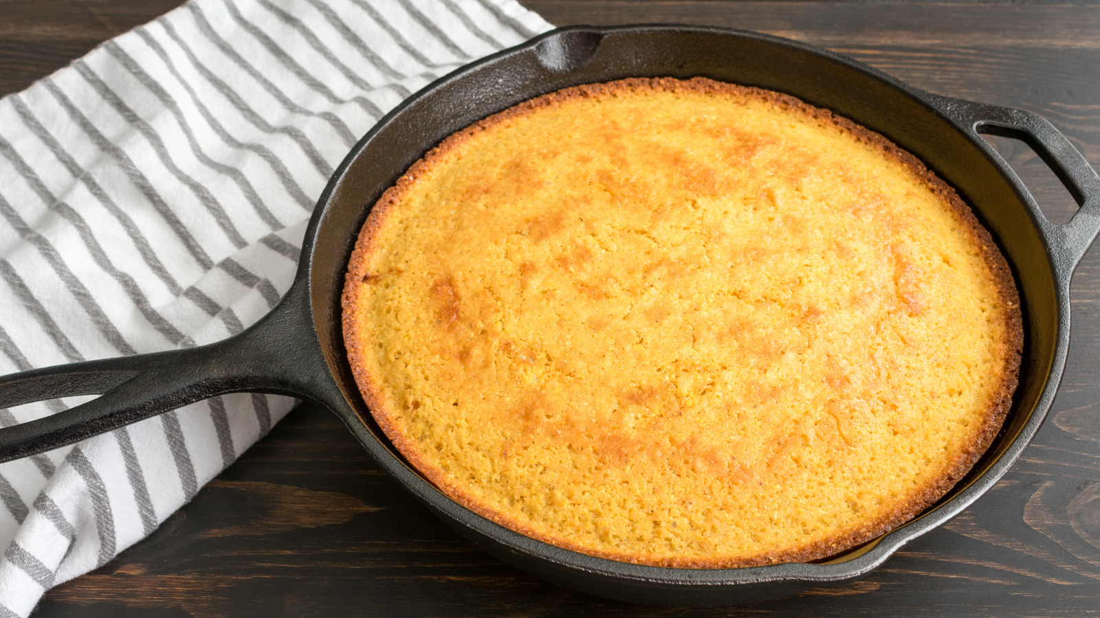Add Sour Cream To Upgrade The Flavor Of Store-Bought Cornbread Mix