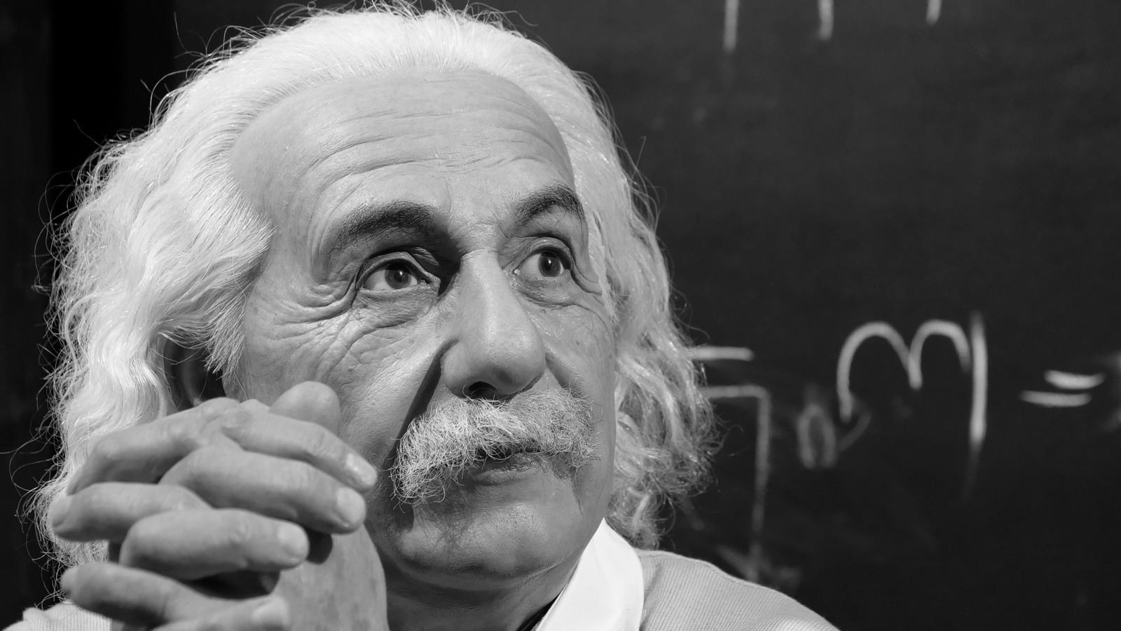 Albert Einstein Enjoyed His Favorite Fruit As An After-Dinner Treat