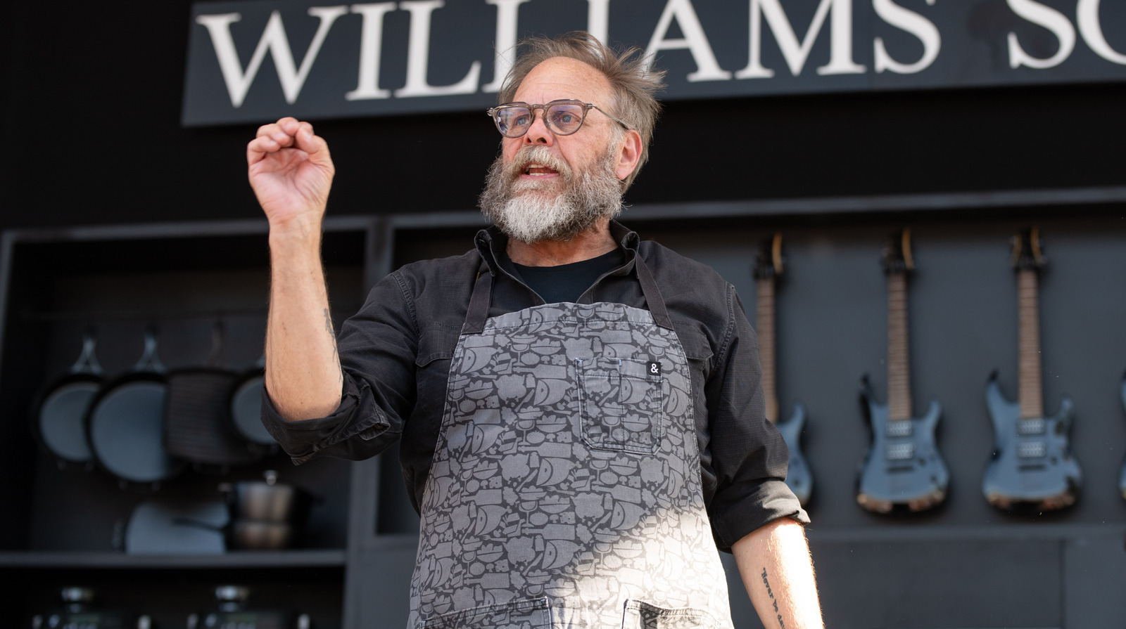 Alton Brown's Favorite Powerhouse Ingredients For Pot Roast