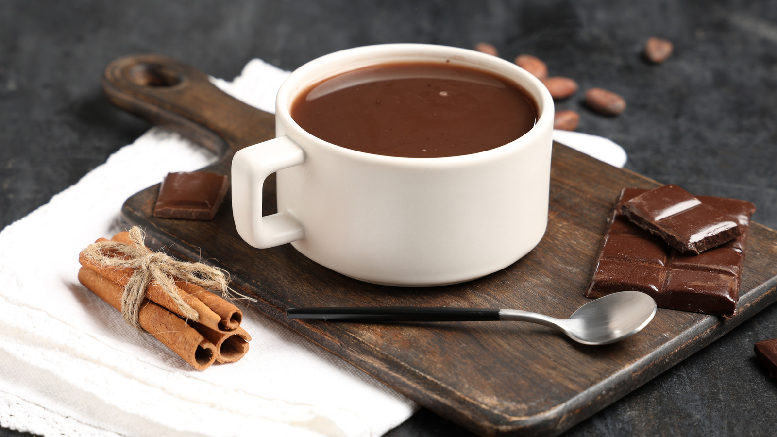 An Unsweetened Chocolate Bar Is The Trick To Avoiding Clumpy Hot Chocolate