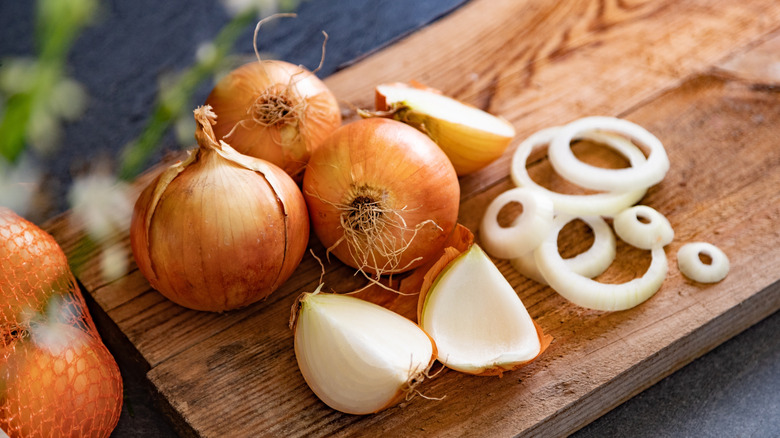 The Absolute Best Time To Harvest Your Onions For 10X Better Flavor