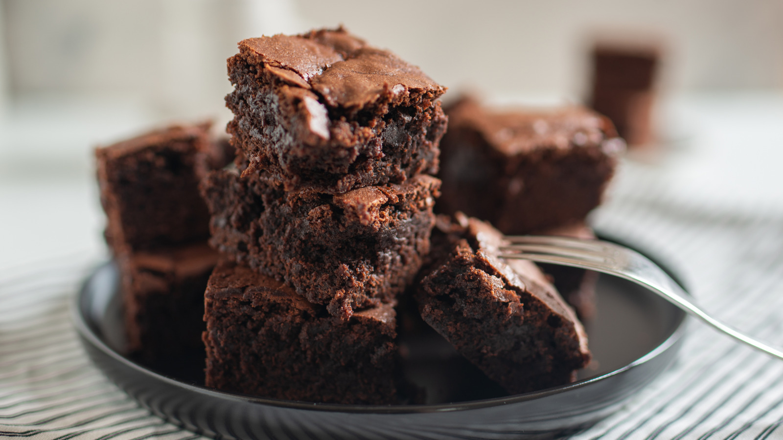 The Best-Selling Boxed Brownie Mix At Walmart Isn't Pillsbury Or Betty ...