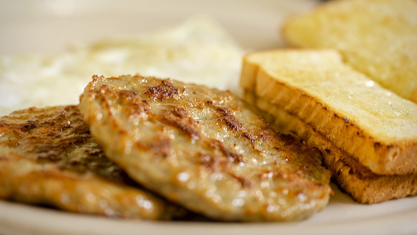 Buttermilk Is The Creamy Ingredient To Add For Juicier Pork Sausage