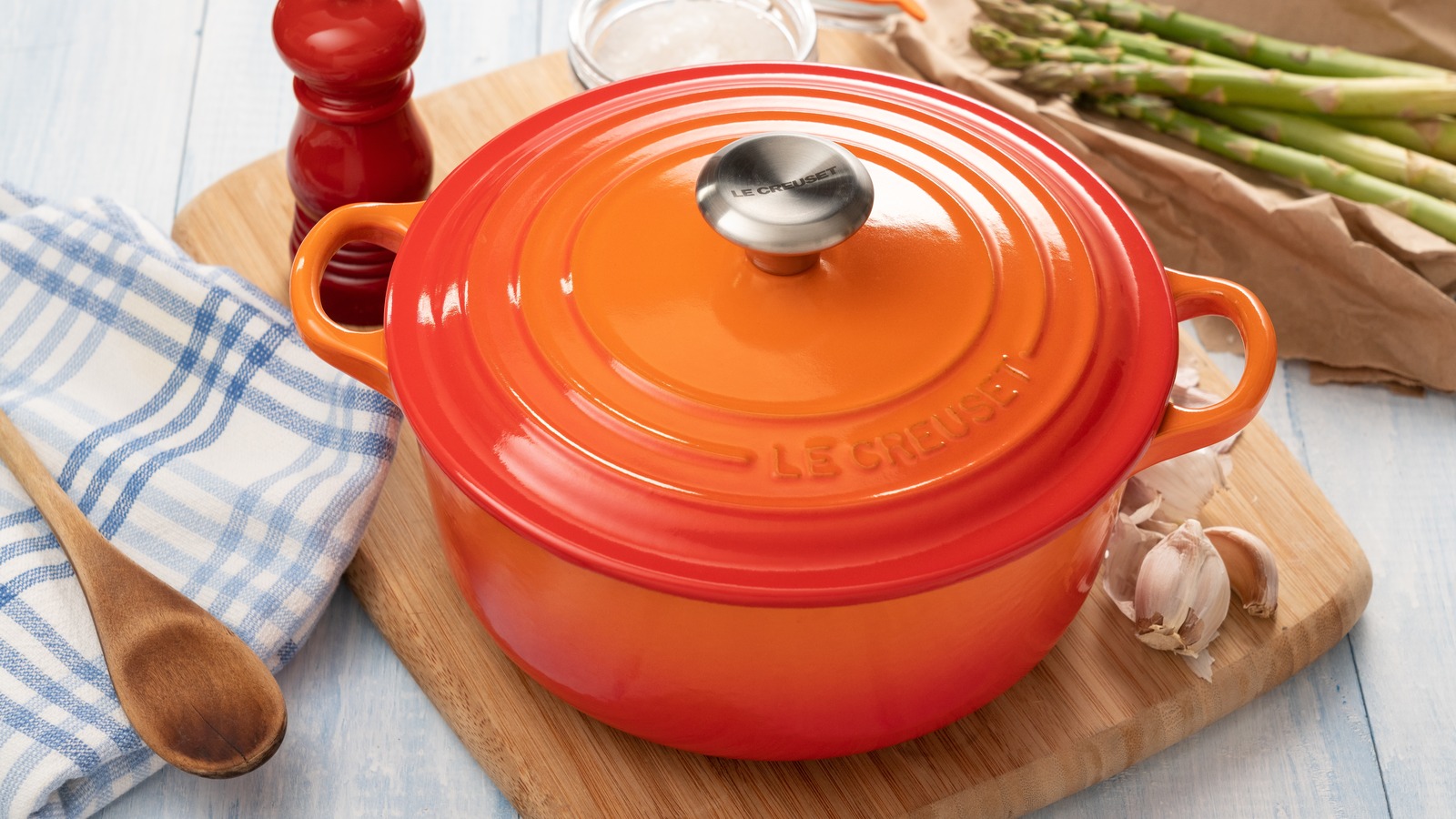 Can You Use A Dutch Oven In A Microwave?