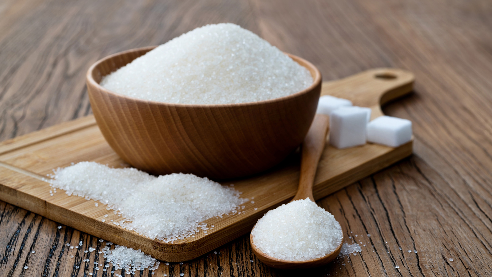 Why You Don't Often See 5-Pound Bags Of Sugar Sold In Grocery Stores ...
