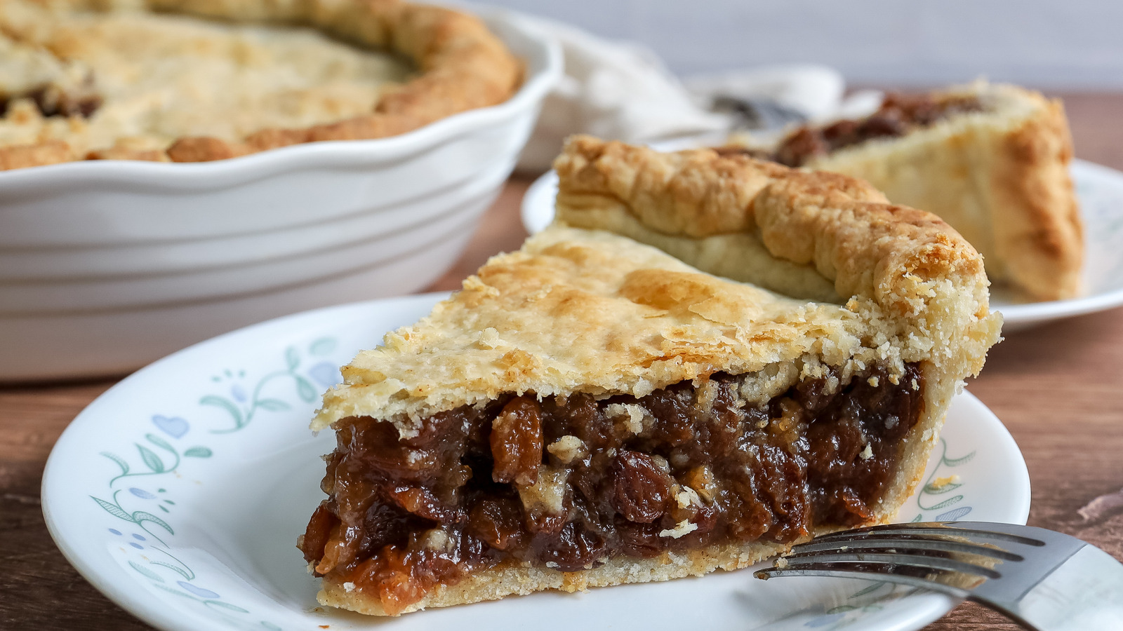 Classic Raisin Pie Recipe