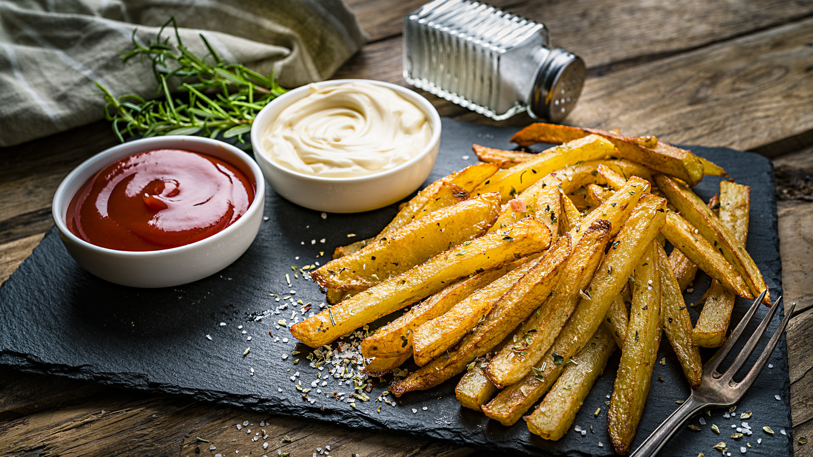 Cook Homemade French Fries Three Times For Crunchy Results