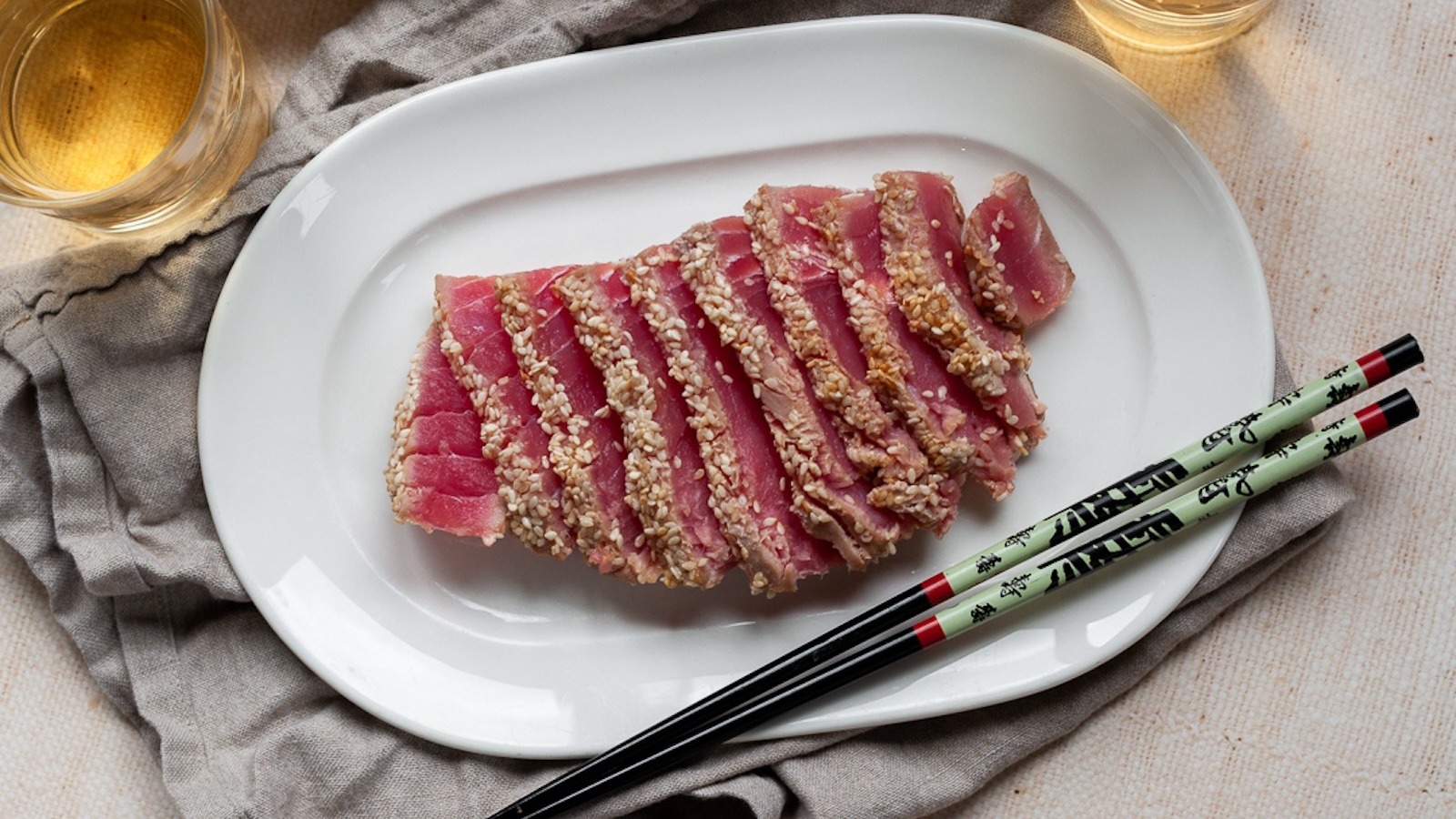 Cover Tuna In Sesame Seeds Before Cooking For The Most Satisfying Crunch
