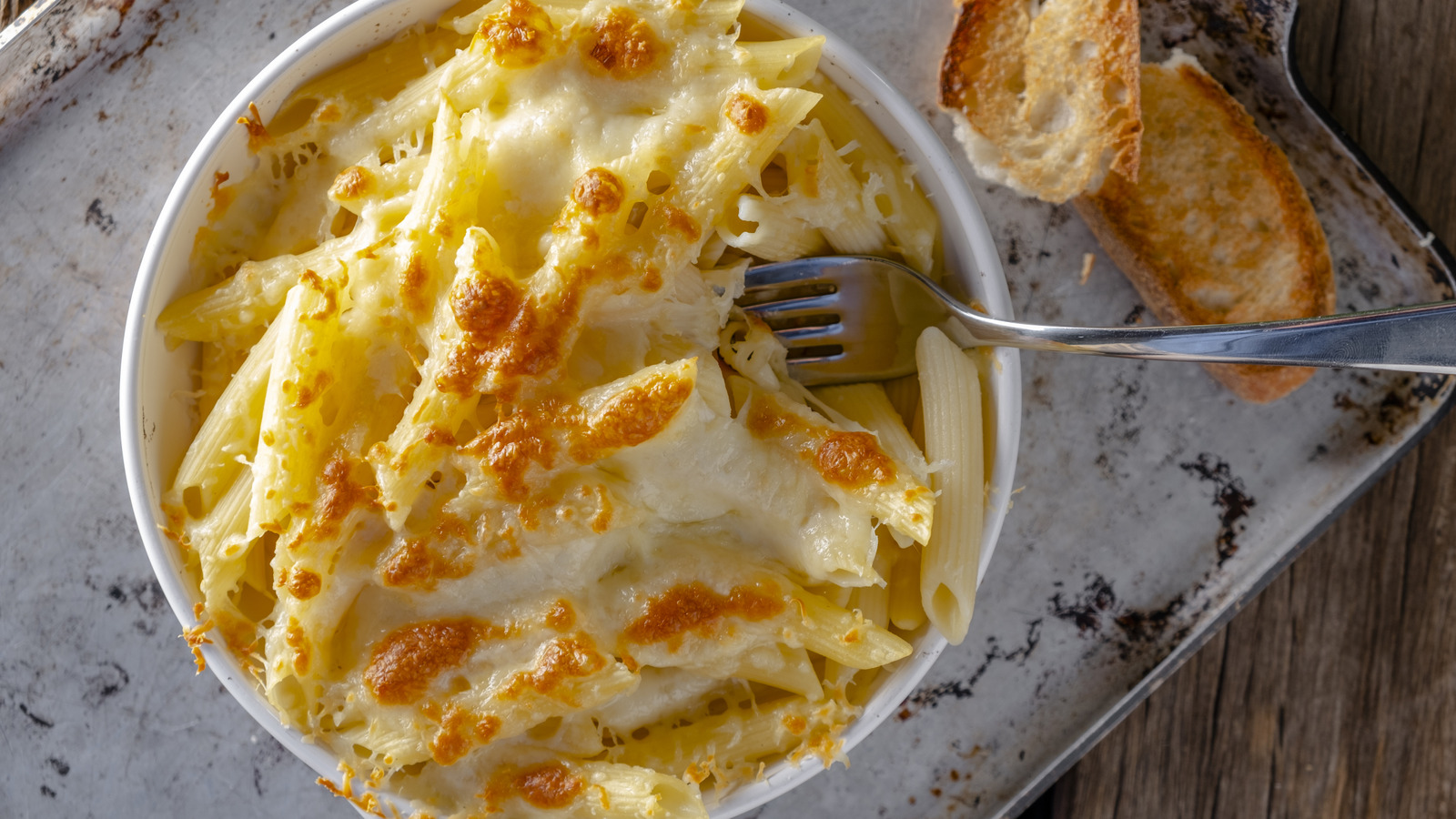 For The Stretchiest Cheese Pull, Sodium Citrate Is Your Best Bet