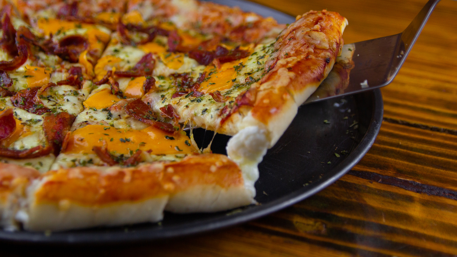 Pizza Hut Stuffed Crust Cheese Pizza