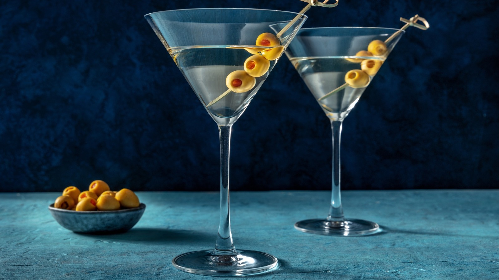 Dirty Vs Filthy Martini: Is There A Difference?