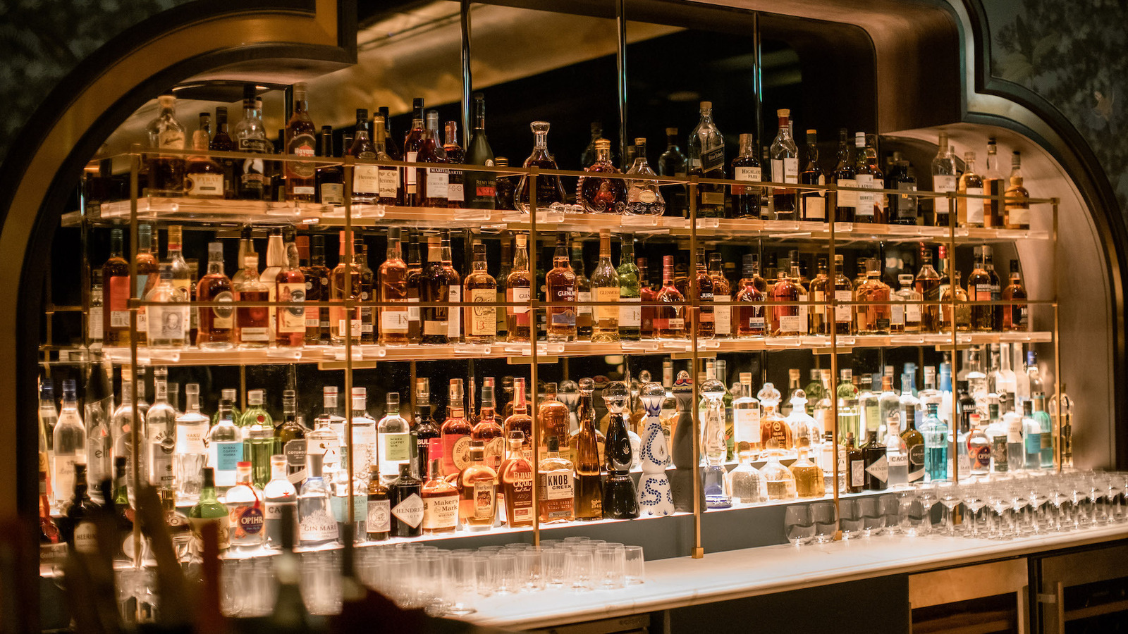 Dubai's Blind Tiger Is The Hidden Speakeasy That Takes Some Searching ...