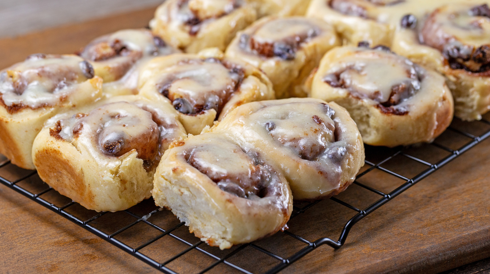 Make Your Cinnamon Rolls Even More Fall-Friendly With Chai Spice