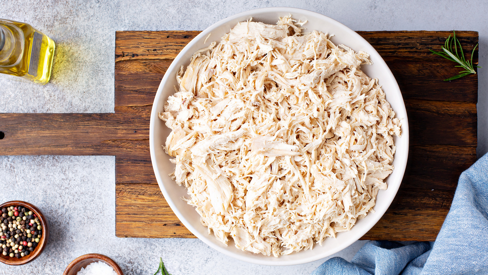 Elevate The Flavor Of Chicken By Boiling It In Its Broth