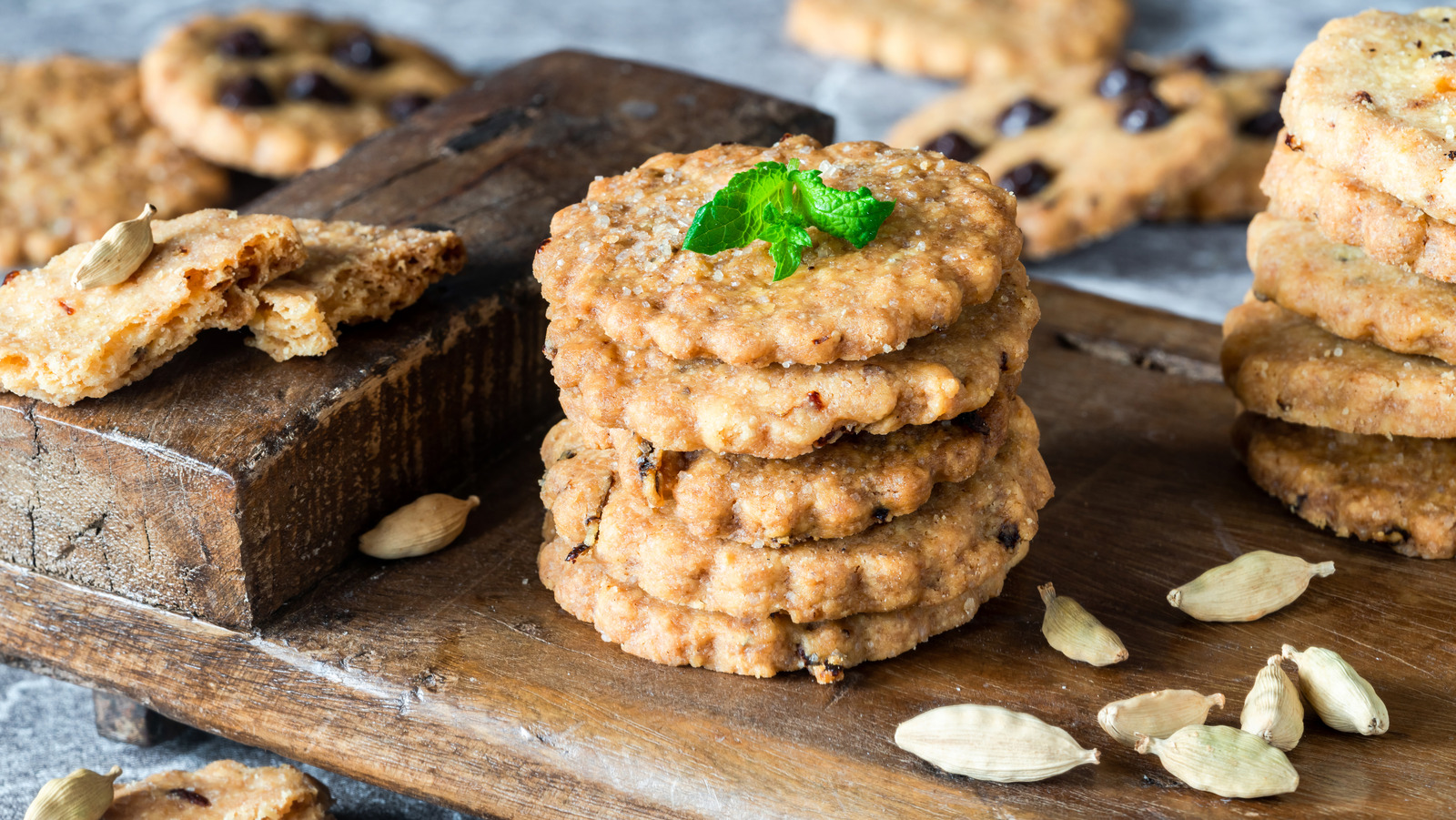 Elevate The Flavor Of Vanilla Cookies With Cardamom