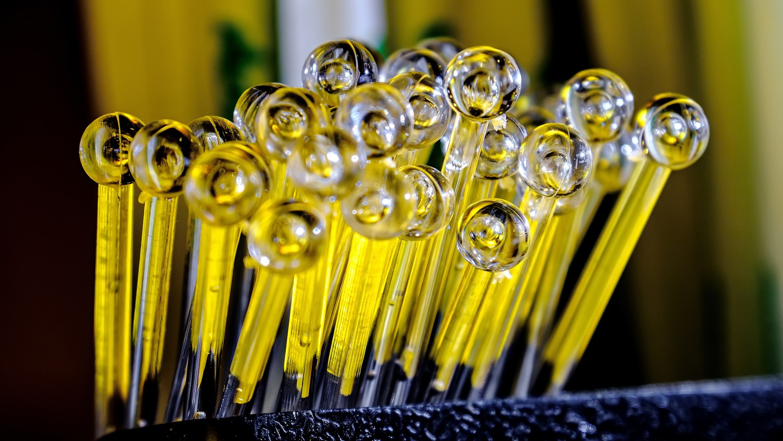 Exactly What Cocktails Need Mixing With A Swizzle Stick?