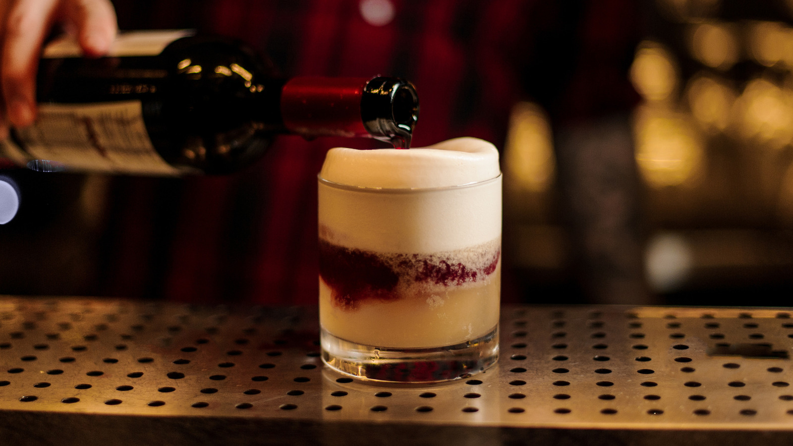 Chicago Is Believed To Be The Birthplace Of This Whiskey Cocktail (Not ...