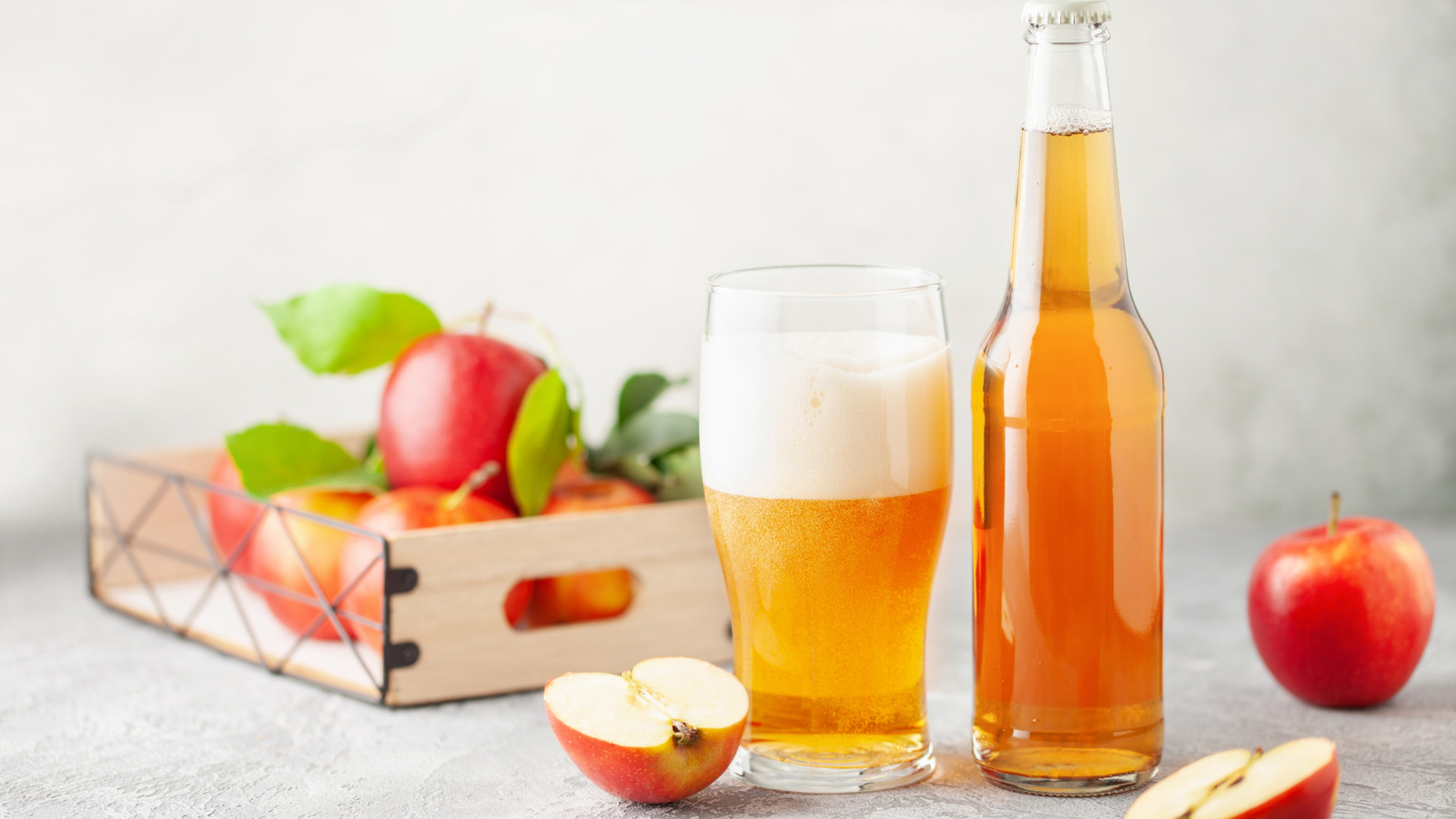 How To Choose The Right Glass For Hard Cider, According To A Pro