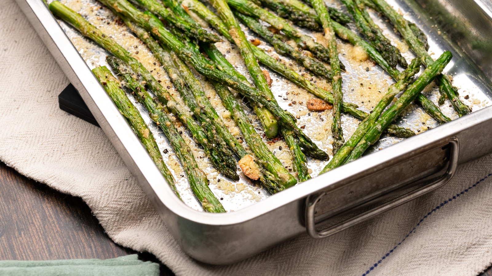Garlic Parmesan Roasted Asparagus Recipe