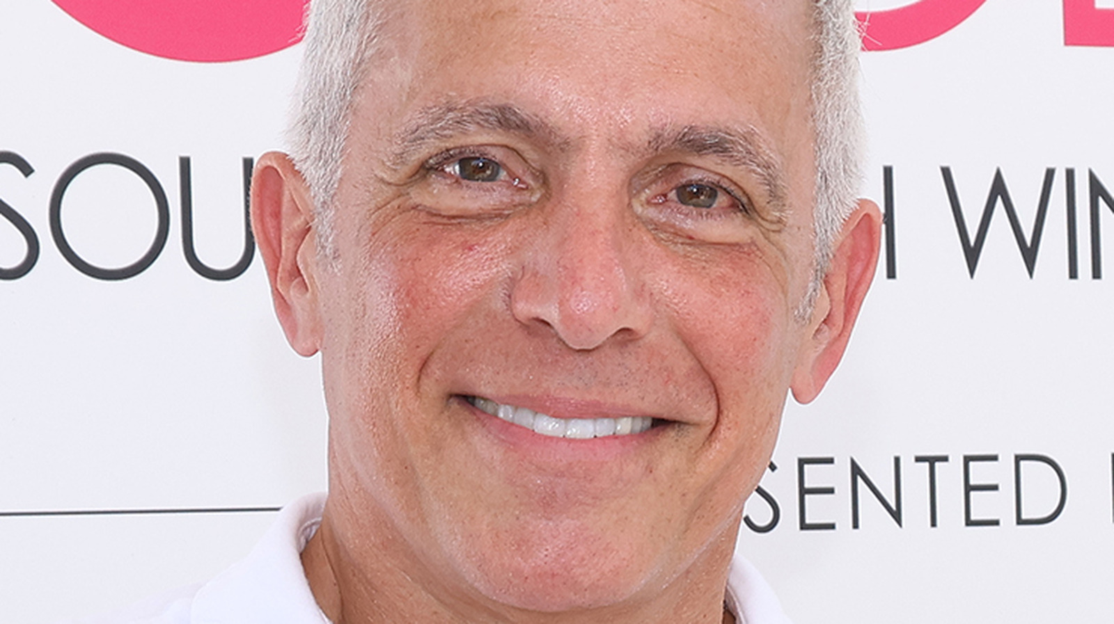 Geoffrey Zakarian's White Negroni Is Perfect For A Summer Party