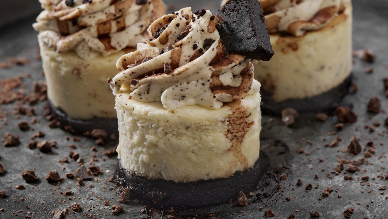 Give Mini Cheesecakes A Denser Bite By Using Cookies For The Base