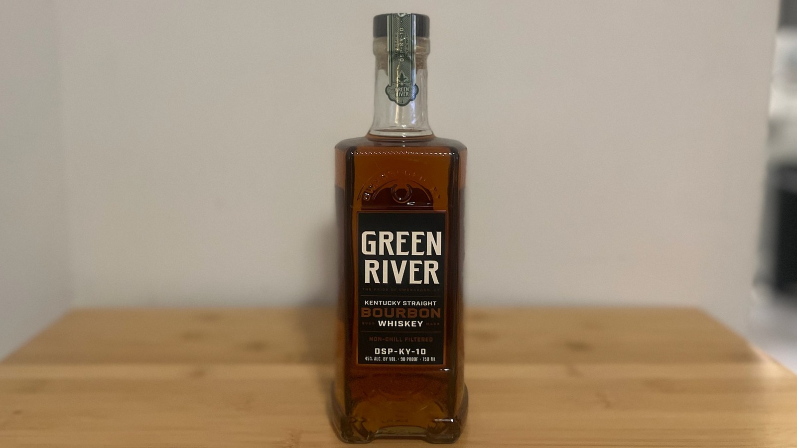 Green River Bourbon Whiskey: The Ultimate Bottle Guide