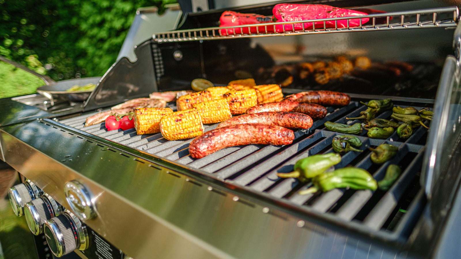 Grill Flame Keeps Going Out? Here's A Common Reason (And The Easy Fix)