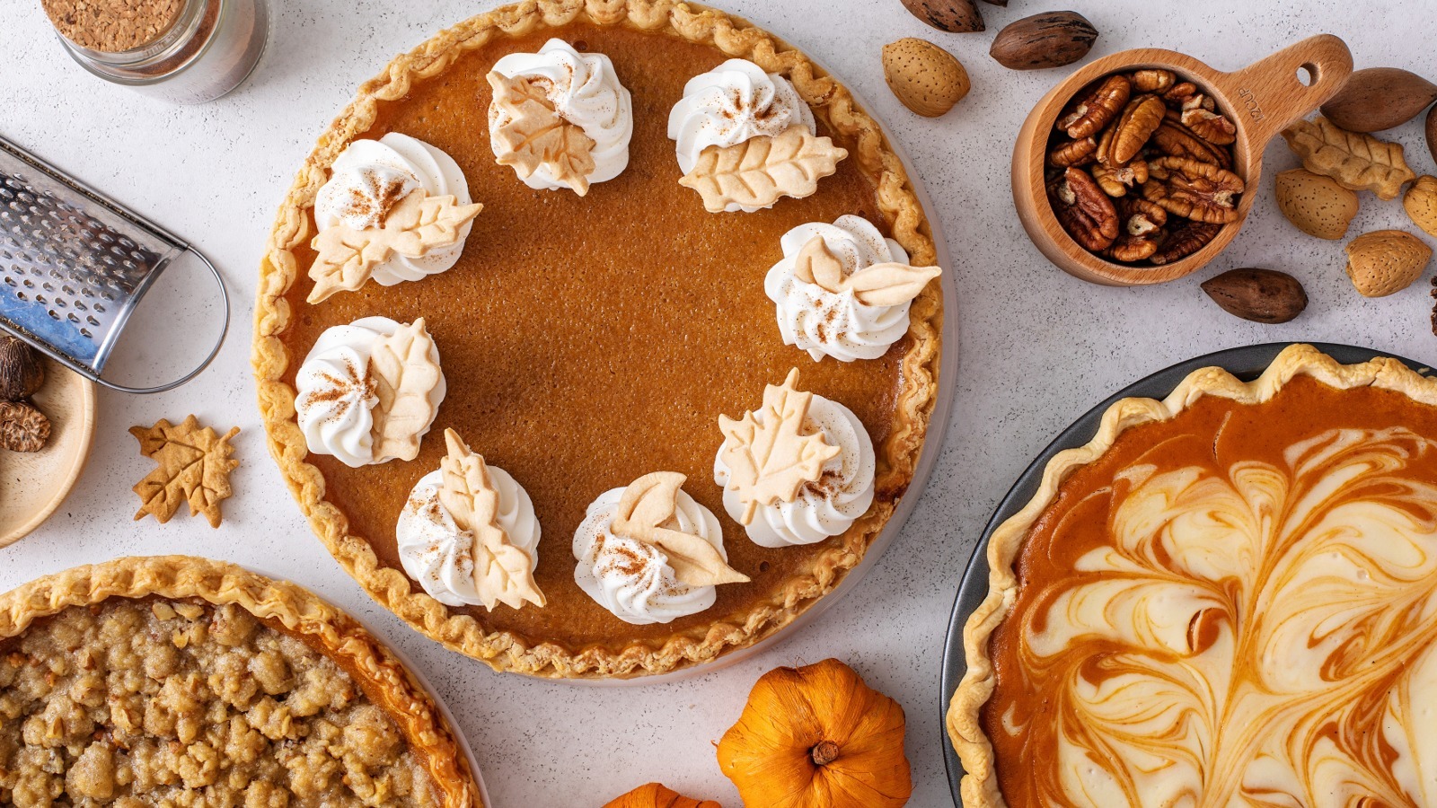 Here's How Much Pie You'll Actually Need For Thanksgiving Dinner