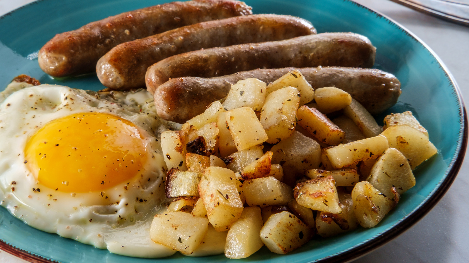 Home Fries Vs. Hash Browns: What's The Difference?