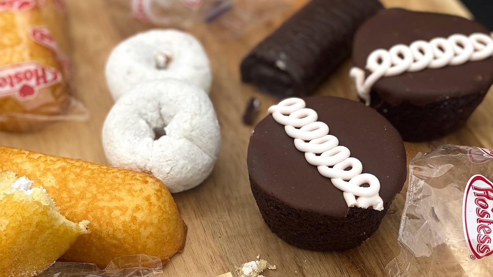 The Late-'80s Hostess Chocolate Snack Cake You Can Probably Still Taste