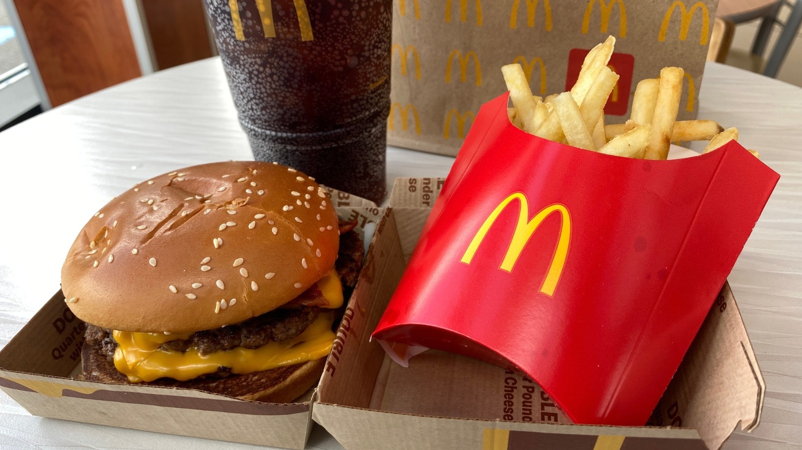 McDonald's Quarter Pounder Vs Deluxe Version: How Do The Burgers Differ?