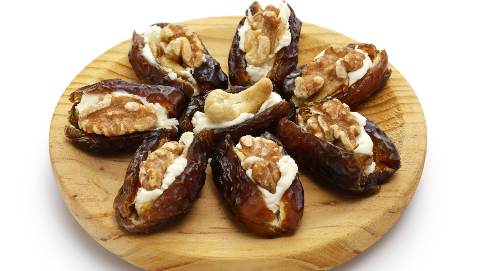 How To Prep Stuffed Dates For The Tastiest, Prettiest Eid Al-Fitr Spread