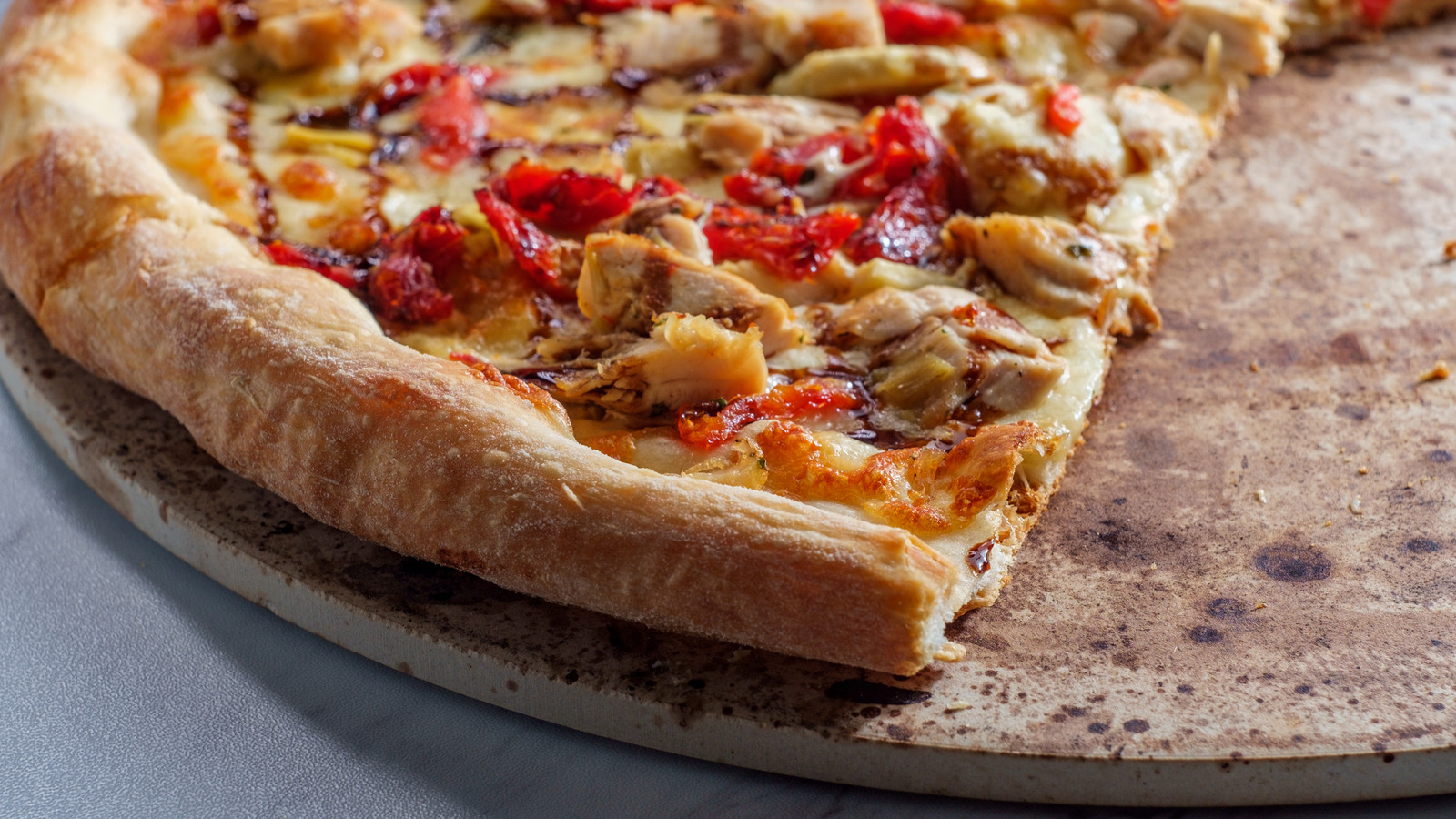 How To Clean A Pizza Stone Without Damaging It