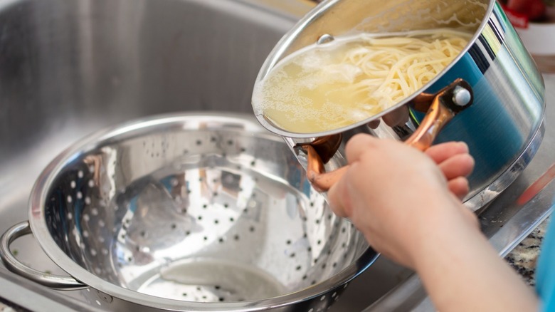 How To Strain Pasta When You Don't Have A Colander