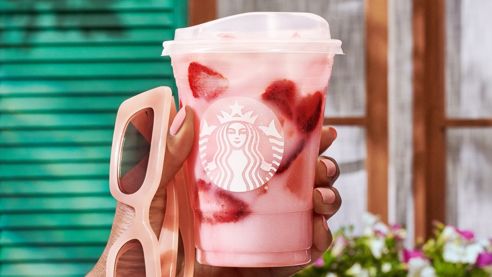 How To Upgrade Your Starbucks Pink Drink To Taste Like A Creme Saver